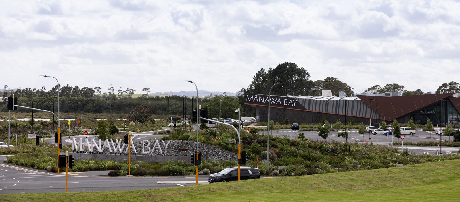 Mānawa Bay: NZ's Premium Outlet Shopping Destination